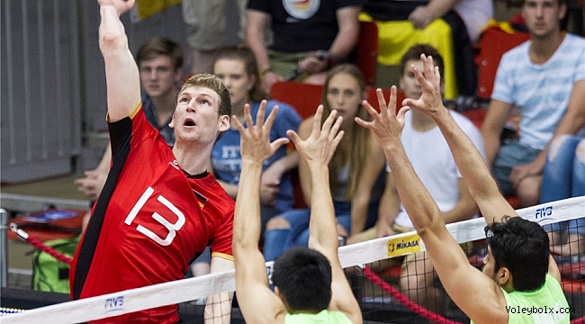 Simon Hirsch, Fransa'nın Narbonne Volley takımında... - Dünyadan ...