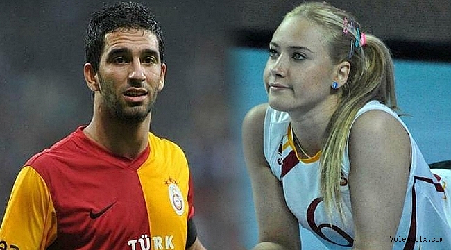 Arda Turan ve Derya Çayırgan, Galatasaray'da buluştu - Diğer Haberler ... Arda Turan ve Derya Çayırgan, Galatasaray'da buluştu - Diğer Haberler ...