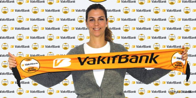 VakıfBank'ta Genel Menajer Pelin Yüce - Sultanlar ve Efeler - Voleybolx ...